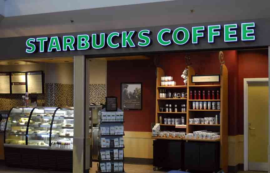 Suing Starbucks Over Ice and the Amazing Things You See from a 747 ...