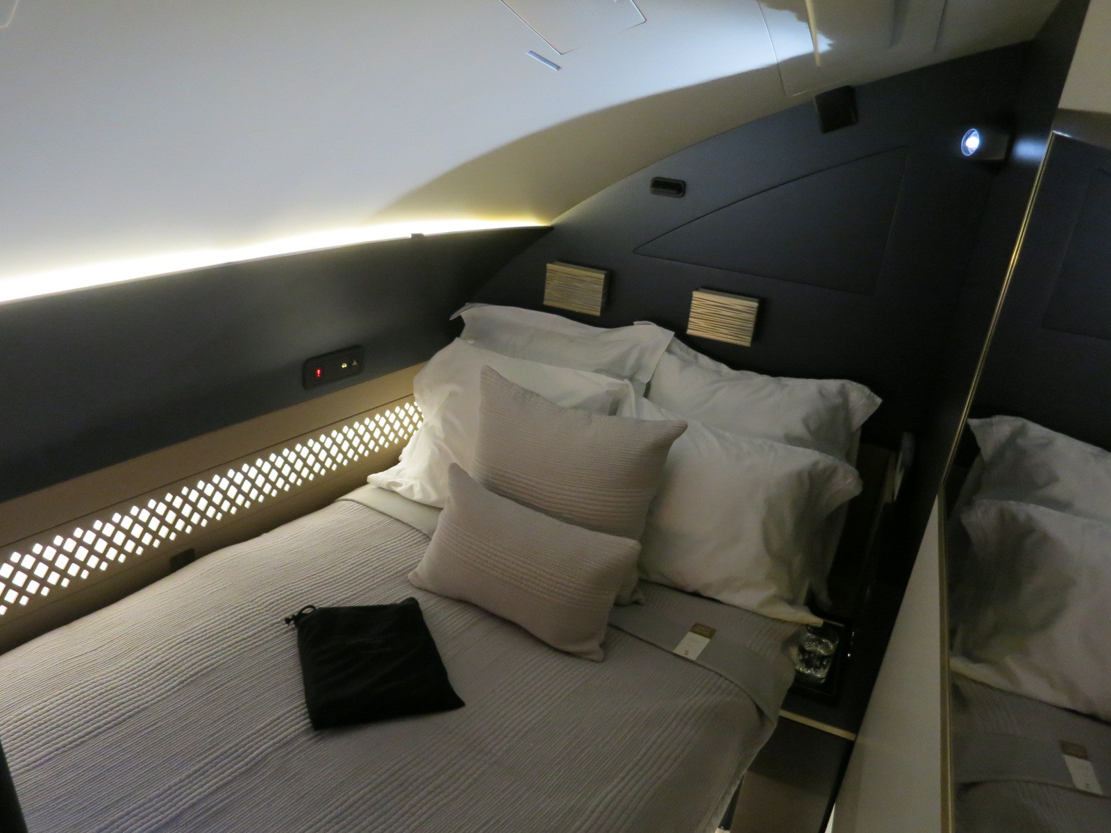 Full 360 Degree Virtual Reality Look at the Most Impressive First Class ...