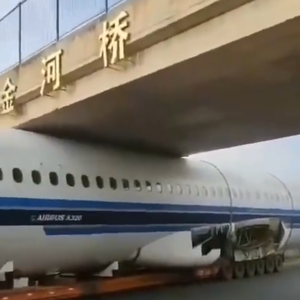 Airbus A320 Gets Stuck Under a Bridge, Quick-Thinking Truck Driver ...