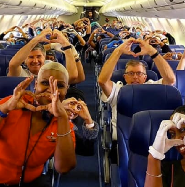 Plane Full Of Heroes Flies INTO New York To Help COVID-19 Patients At ...