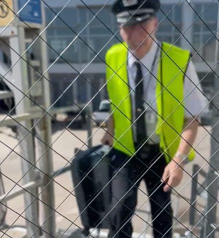 American Airlines Pilot Goes The Extra Mile To Fix Bad Customer Service ...