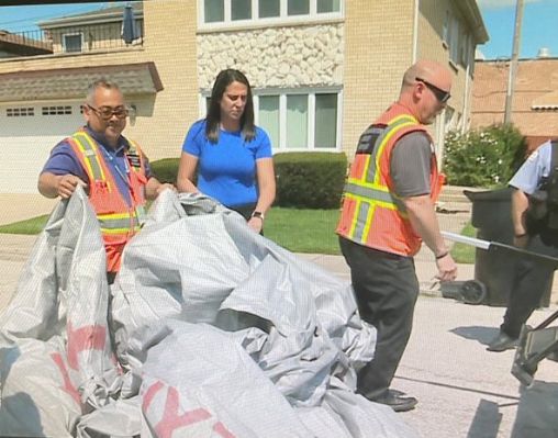 United Airlines Emergency Slide Fell From The Sky And Into A Man's Back ...