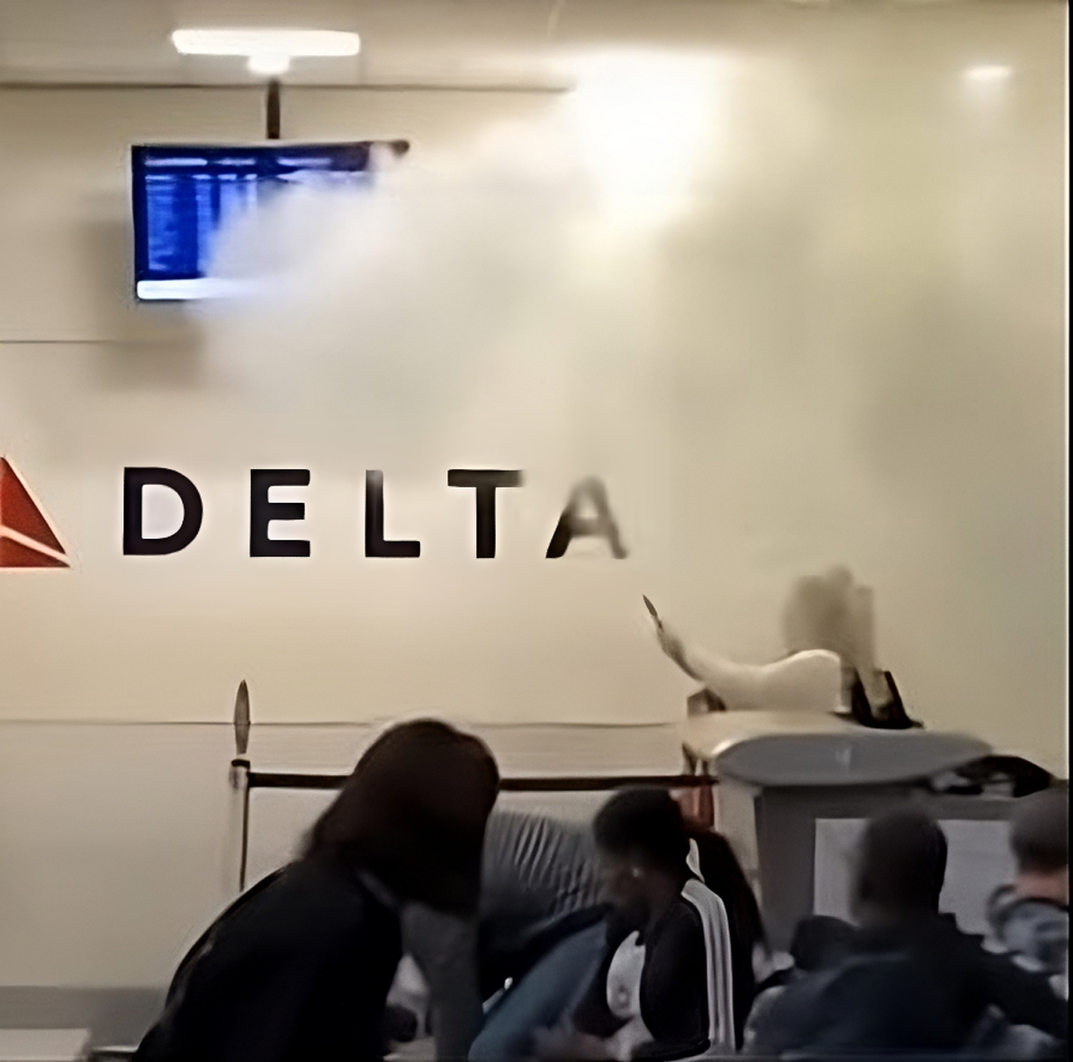 Delta Passenger Grabs Fire Extinguisher, Comes Out Spraying After ...