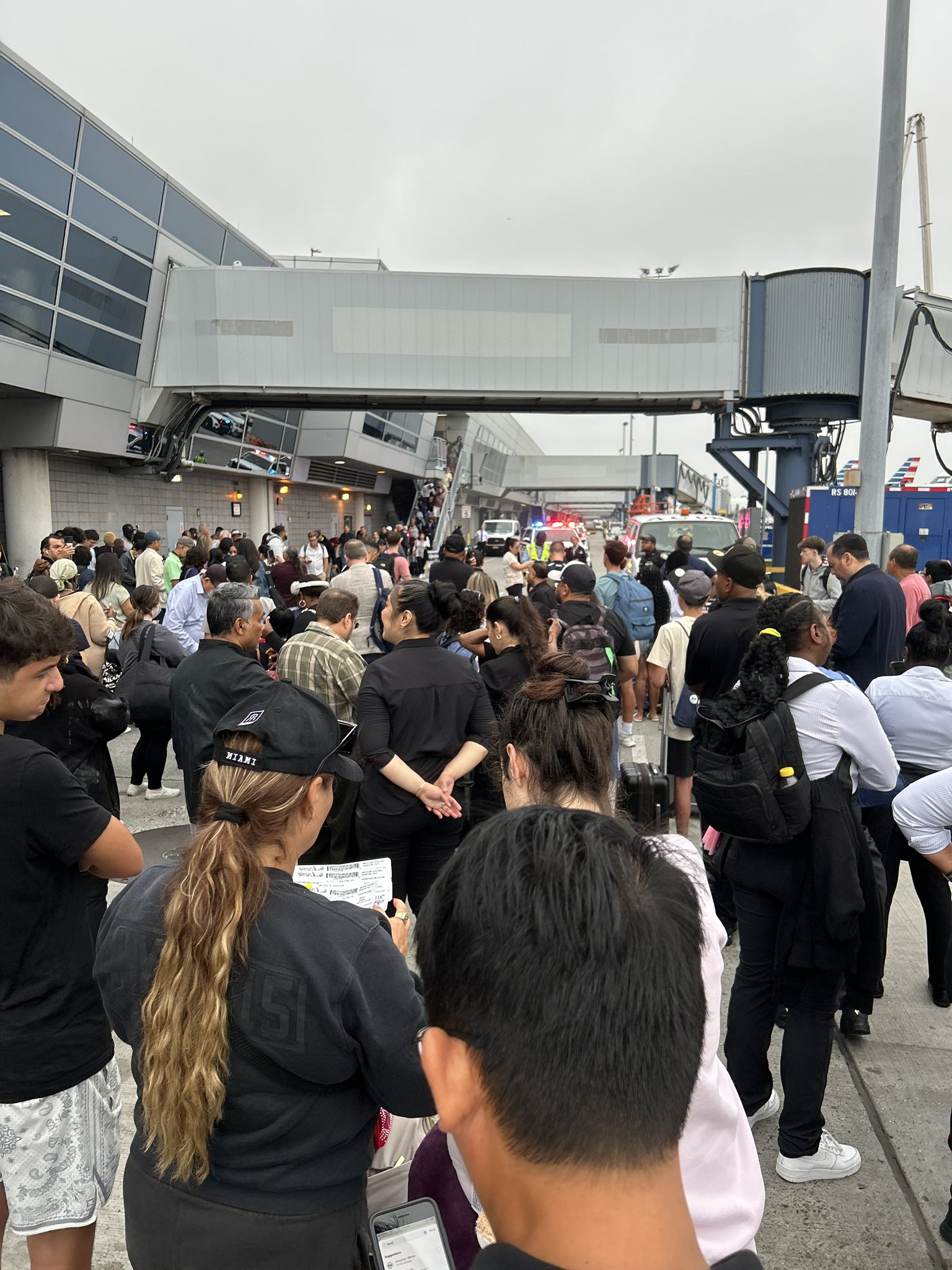 Fire At American Airlines New York JFK Terminal 8 Sparks Mass ...