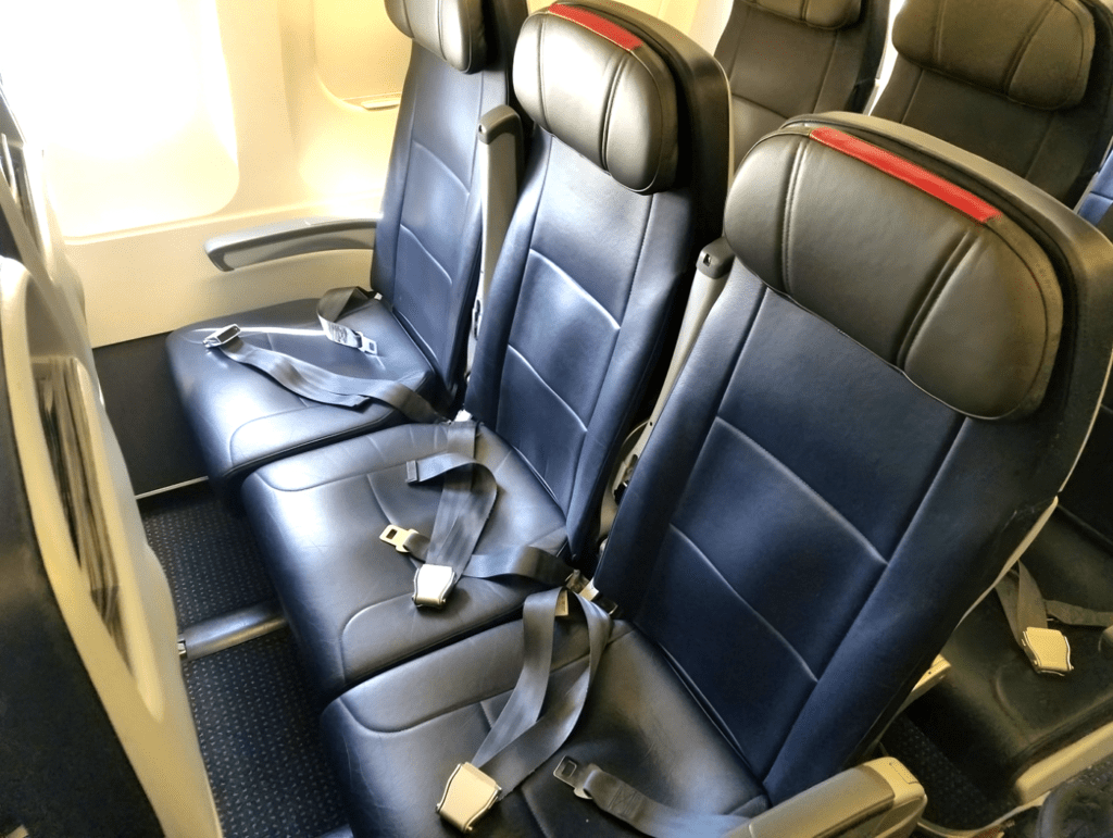 You Can Score Free Extra Legroom Seats On Your Next Flight With This ...