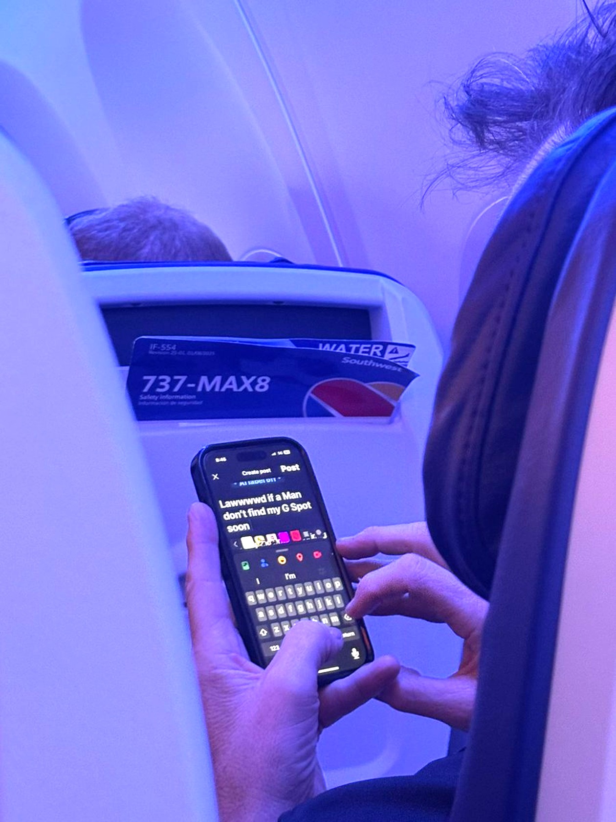 Southwest Passenger Snaps Photo of Seatmate’s Giant-Font Facebook Post ...
