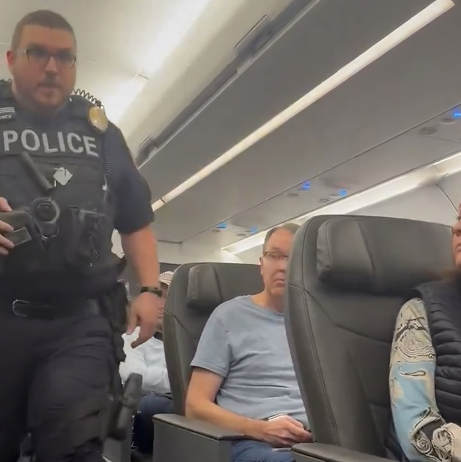 American Airlines Flight Carrying Members of Congress Diverts To Remove ...
